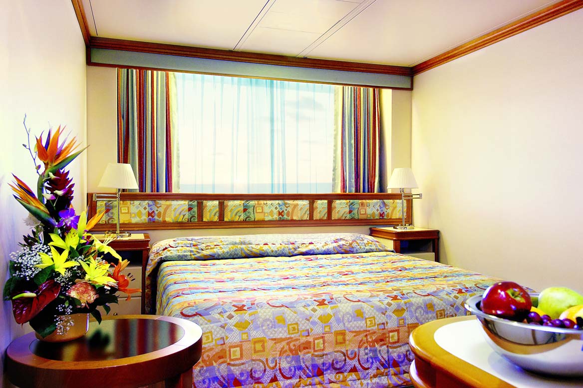 Diamond Princess Cruise Ship & Deck Plans